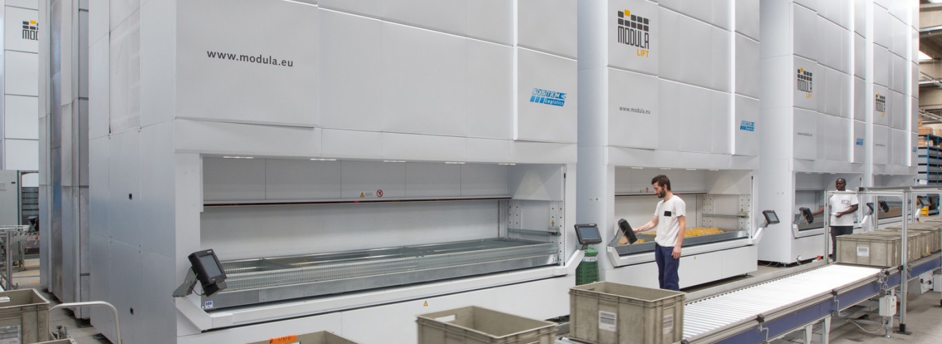 How to organise your warehouse to save space - SMART STORAGE SYSTEMS